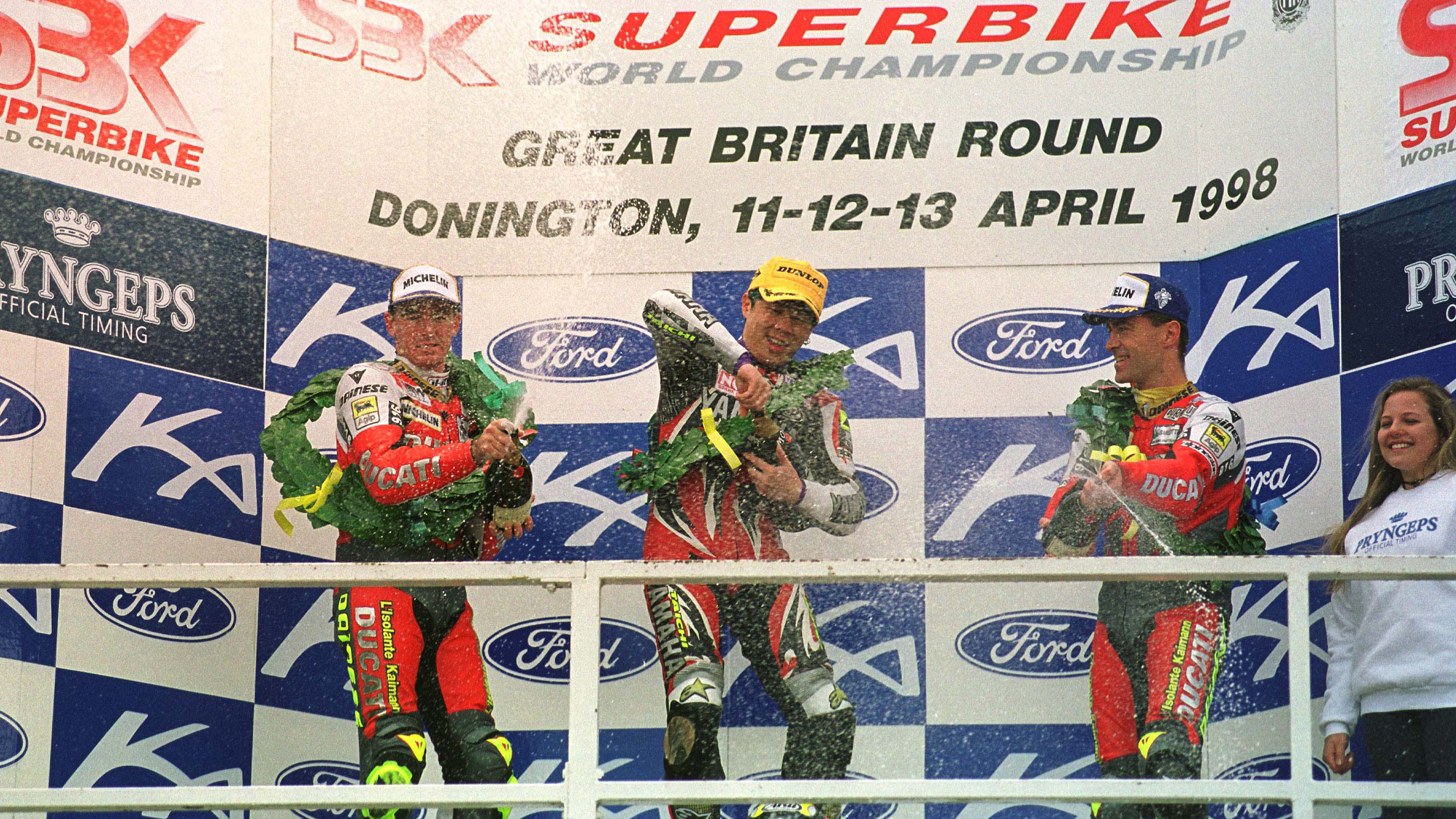 Watch FULL RACE: classic Race 1 duel from Donington Park in 1998 as ...
