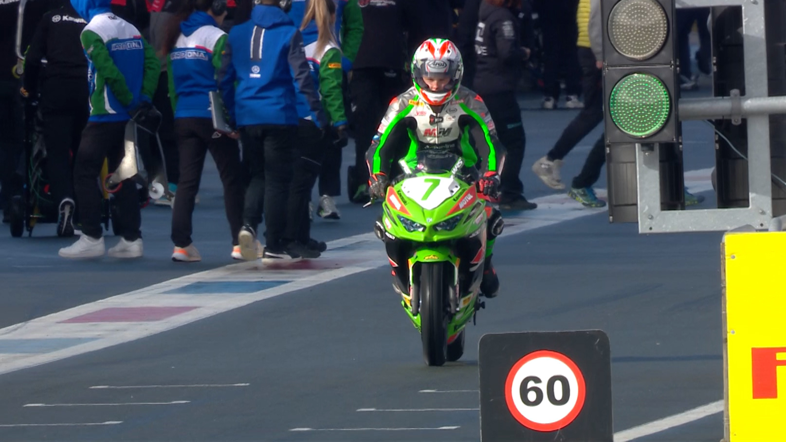 Watch FULL SESSION: Sunday Warm Up for WorldSSP300 brings changeable ...