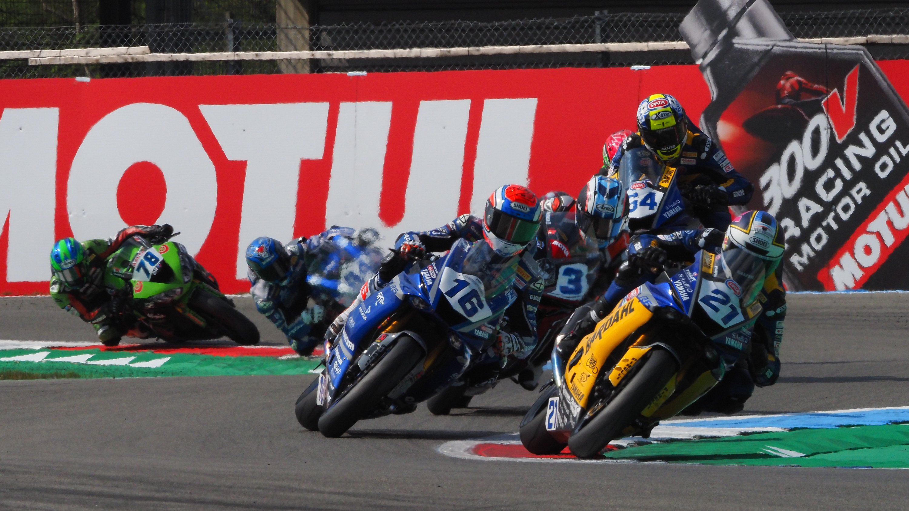 Watch Witness an epic six-way battle for the WorldSSP Assen race win ...