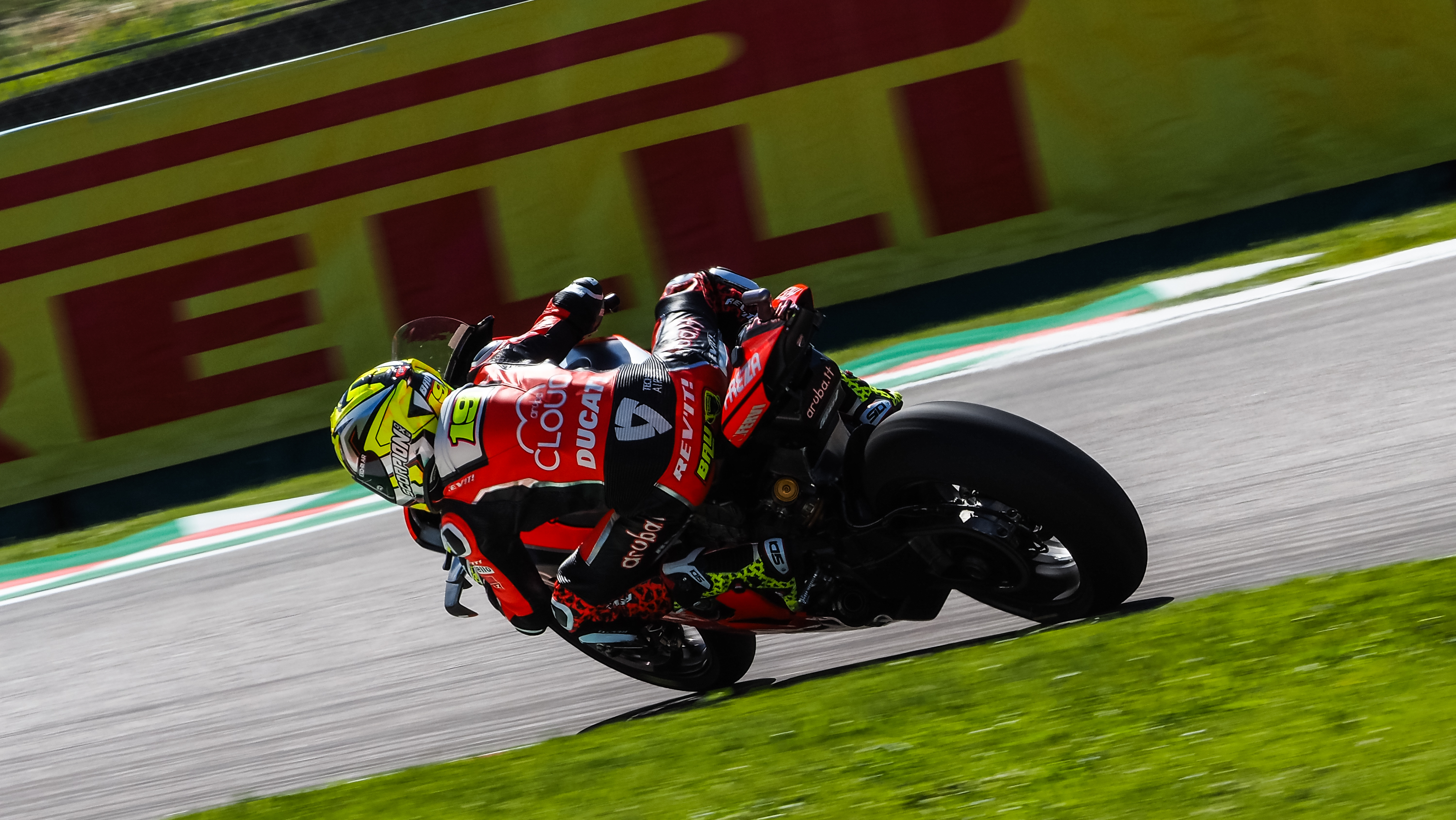 Rea on top in Imola FP1, Davies and Bautista right behind!