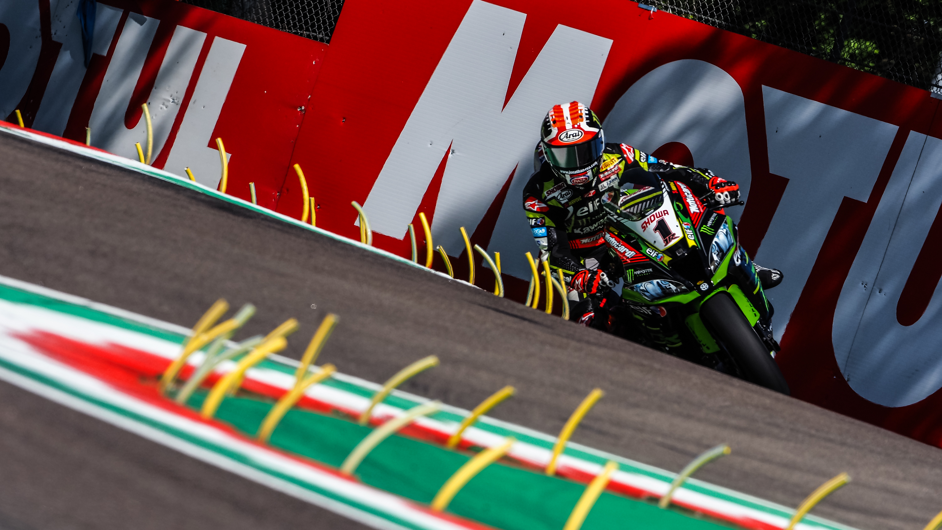 Rea on top in Imola FP1, Davies and Bautista right behind!